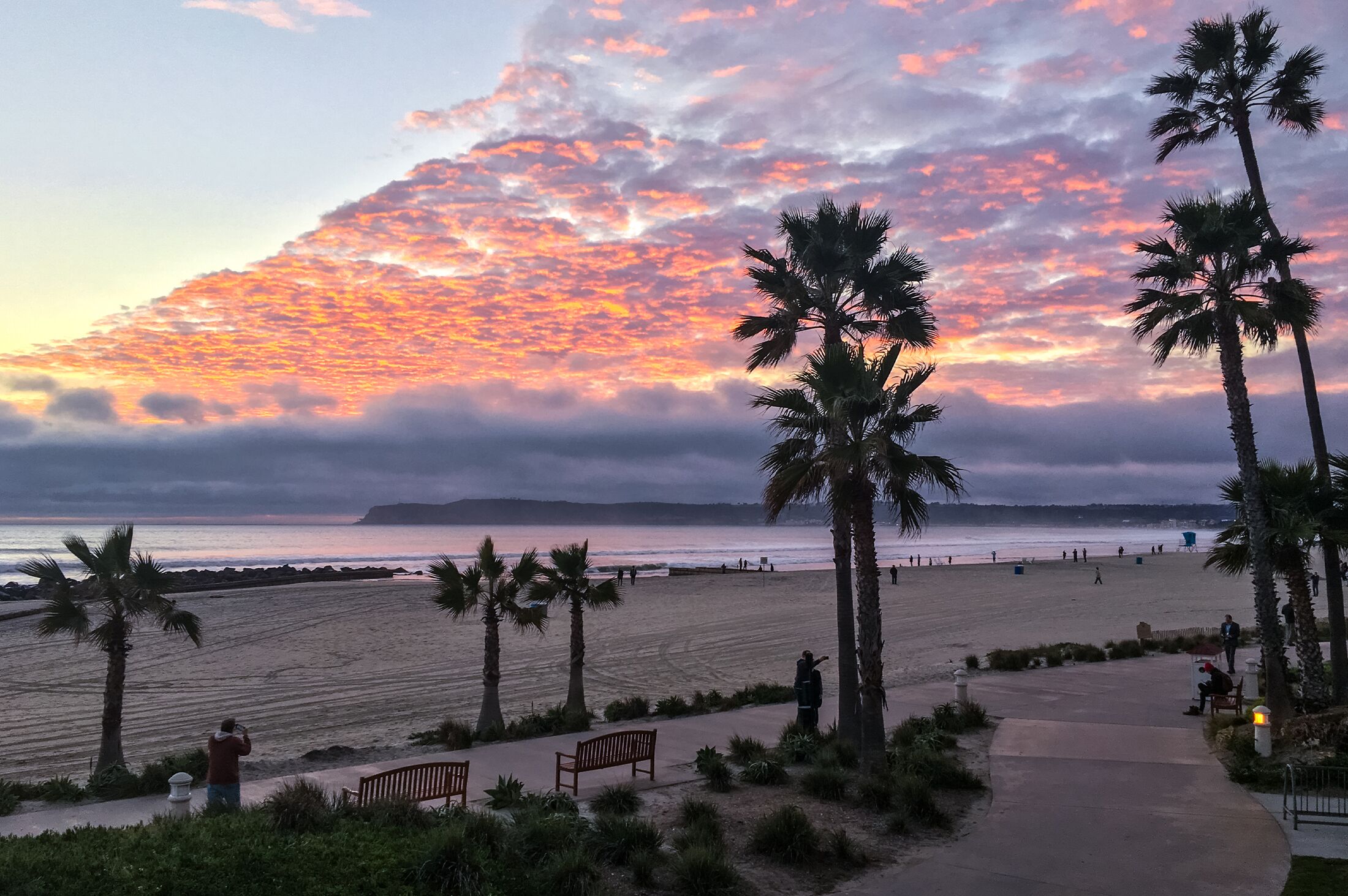 The Official Website of Crown City Inn & Bistro - Crown City Inn & Bistro